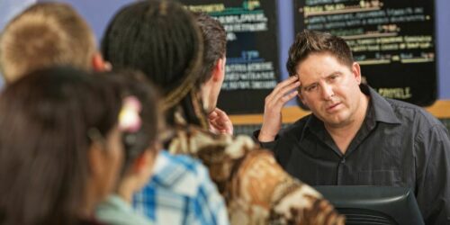 How to Manage Queues in Restaurants