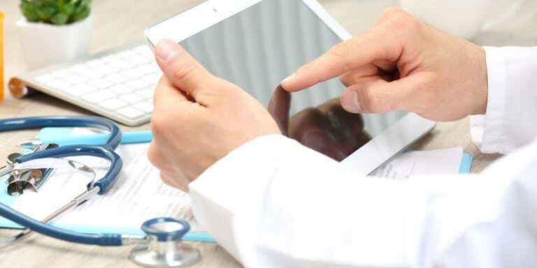 How Digital Patient Check-in Benefits Healthcare Providers – Wavetec